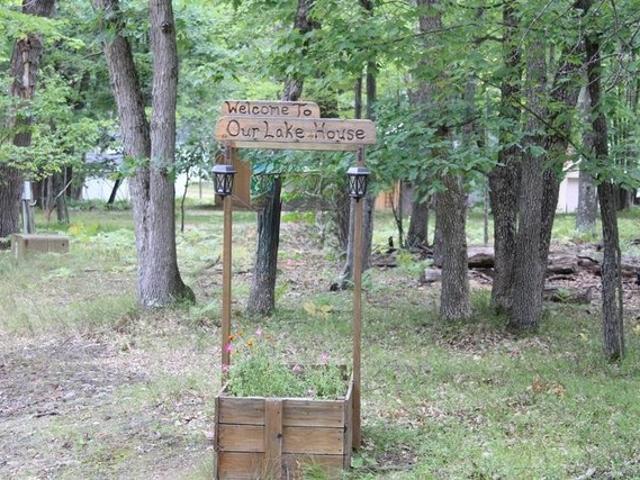 4721 Teaberry Ln, Farwell, MI 48622