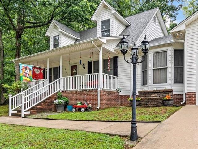 4721 Whisper Oak Dr, Trinity, NC 27370