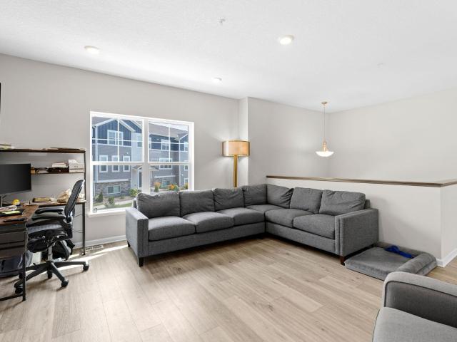 4722 Bottlebrush Lane