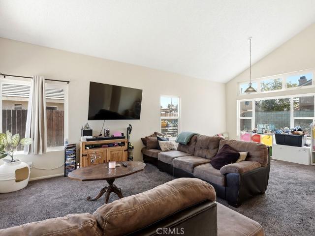 4722 E Avenue R4