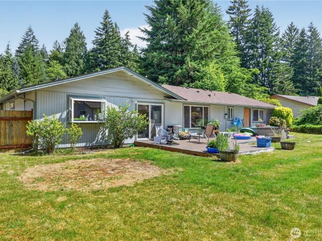 4722 Edgeworth Drive SE