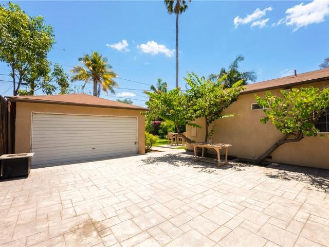 4722 Ventura Canyon Ave, Sherman Oaks, CA 91423 | MLS #SR26100