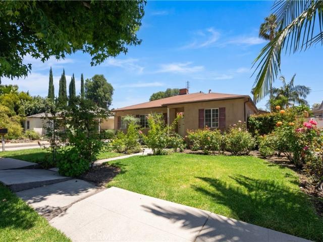 4722 Ventura Canyon