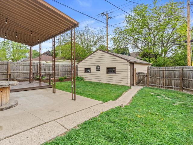 4722 W Oklahoma Ave
