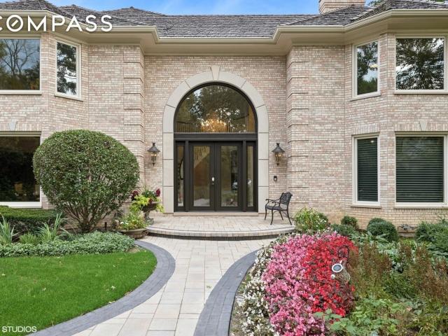 4722 Wellington Dr, Long Grove, IL