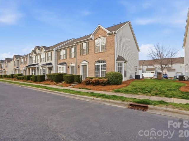 4723 Forestridge Commons Dr, Charlotte, NC 28269 | Compass