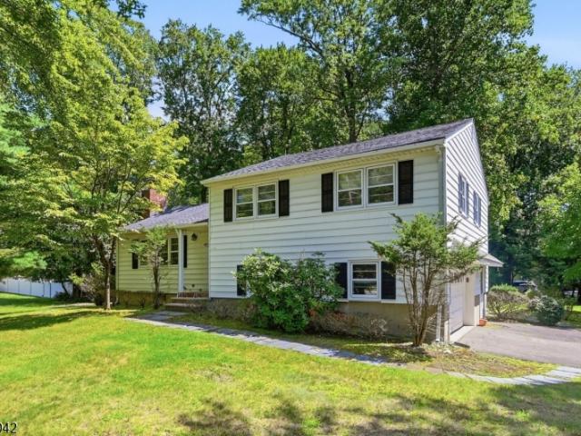 472 Cedar Hill Ave
