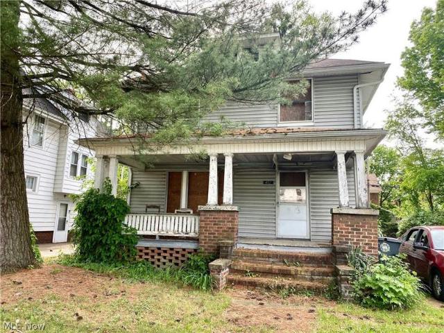 472 BEECHWOOD DR, Akron, OH 44320 Single Family Residence For.