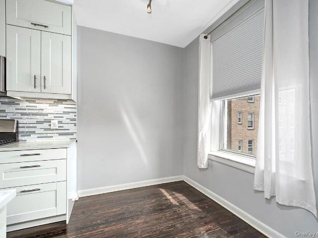 472 Gramatan Avenue DD3