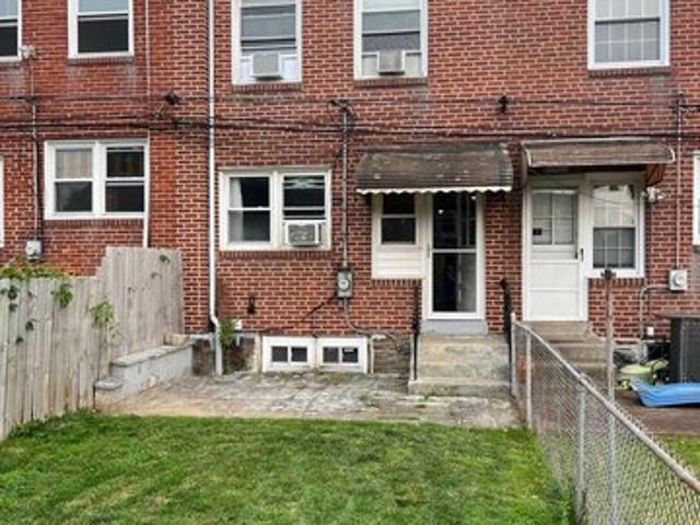 472 Kingsley St, Philadelphia, PA 19128