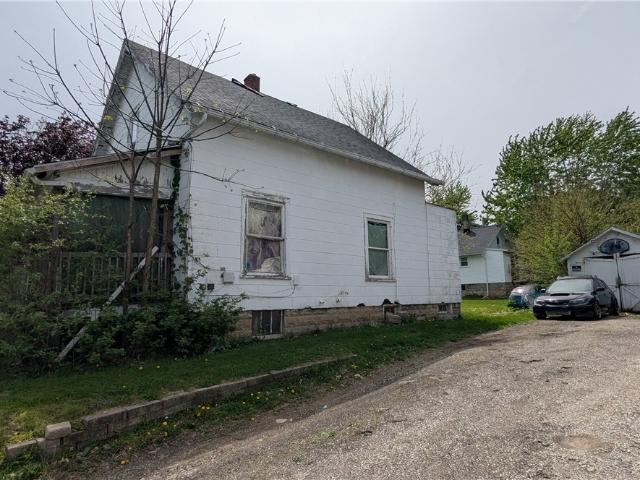 472 Hammond Avenue