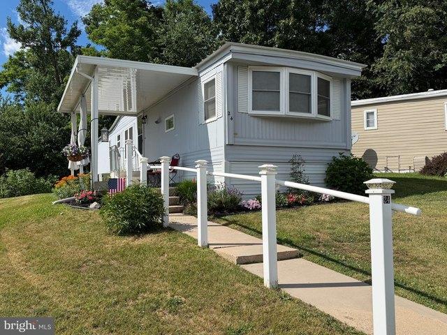 472 S Lancaster St Trlr 24, Lebanon, PA 17046