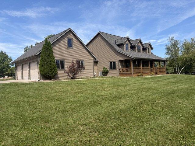 472 River Dr, Farmington, WI 53021