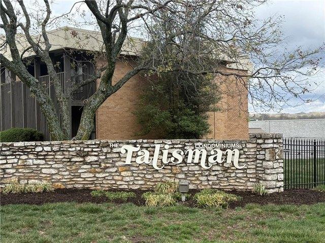 472 W 104th St Unit A, Kansas City, MO 64114