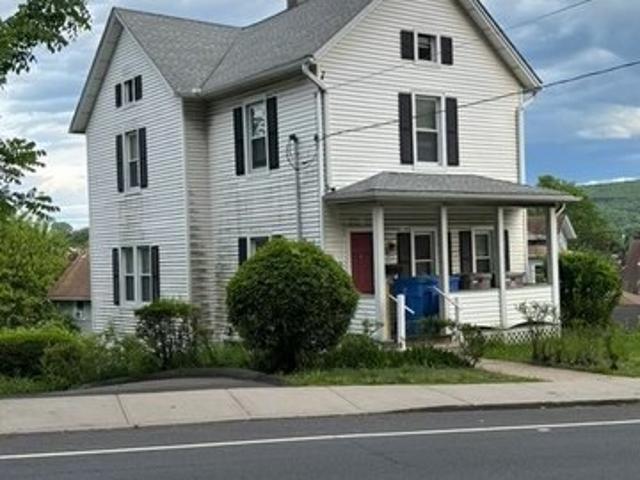472 West St, Bristol, CT 06010