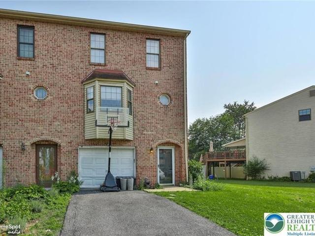 472 Vera Cir, Bethlehem, PA 18017