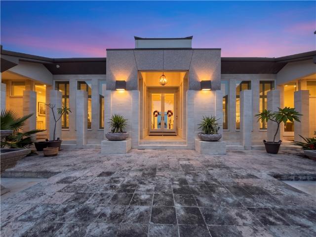 4734 Ocean Drive