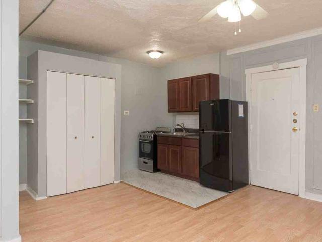 4735 Beacon Studio Apartment for Rent at 4735 N Beacon St, Chicago, IL 60640 Uptown