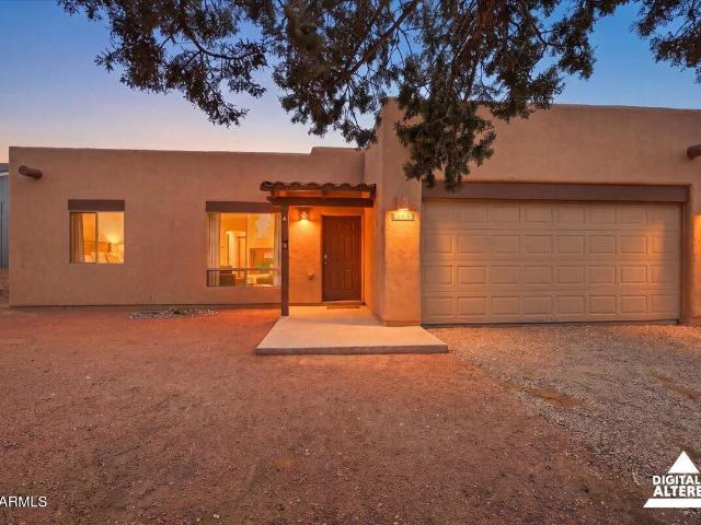 4735 E Valley Lane