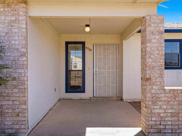 4735 Gypsum Drive NE