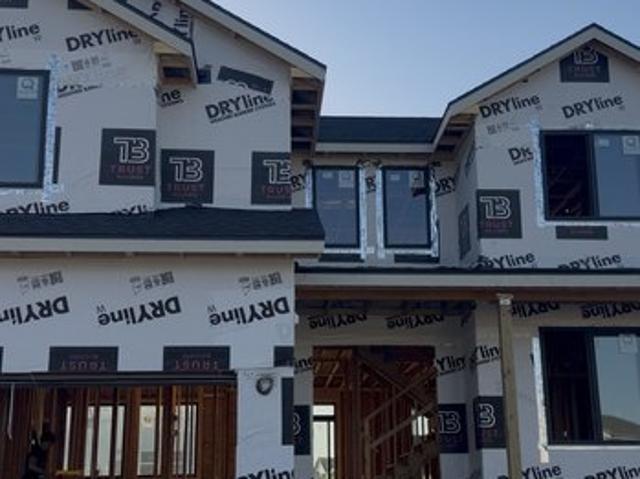 4735 Hillsdale Dr, Urbandale, IA 50322
