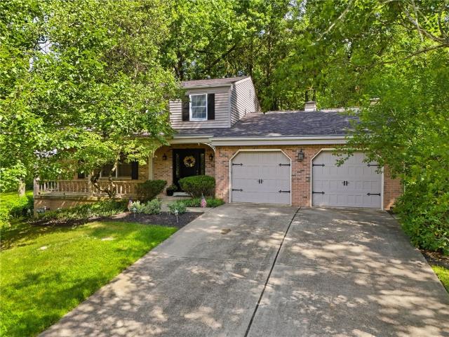 4735 Lucy Dr