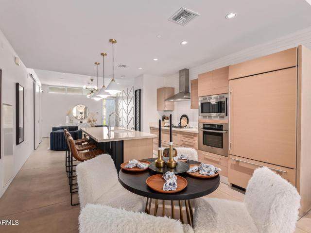 4737 N Scottsdale Road # 2001E