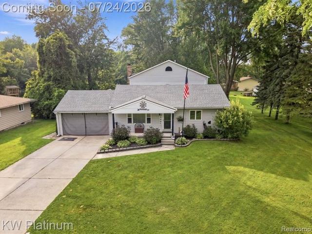 47389 Sugarbush Rd, Chesterfield Township, MI 48047