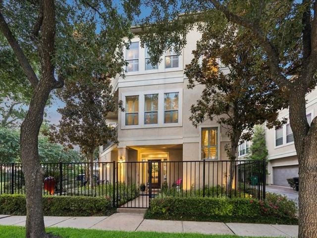 4738 Banning Dr, Houston, TX 77027