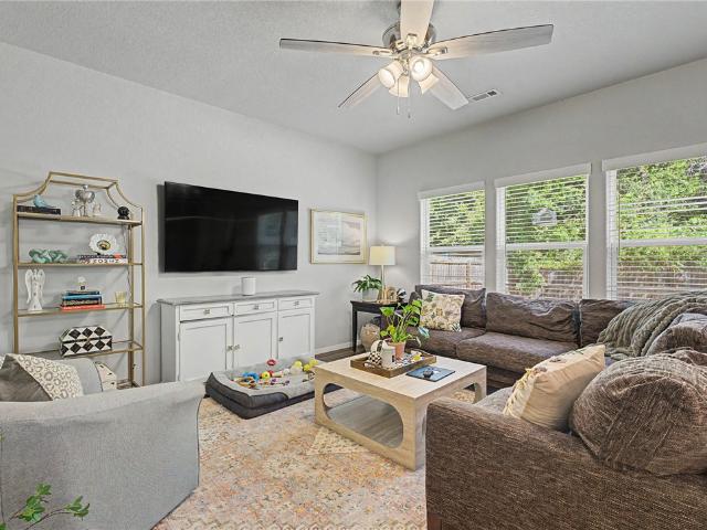 4738 W Hoover Loop