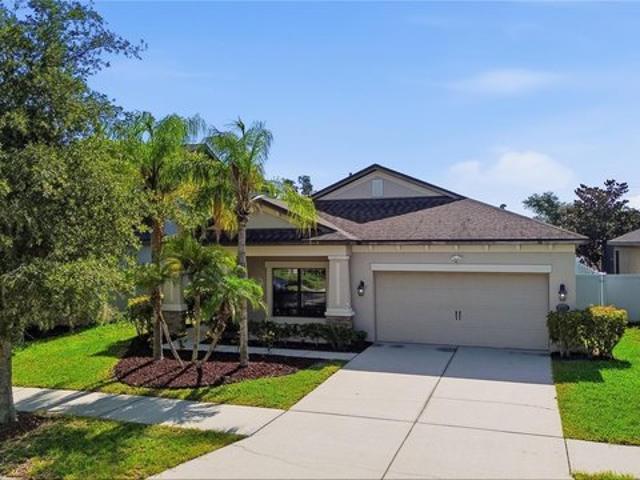 4738 Woods Landing Ln, Tampa, FL 33619