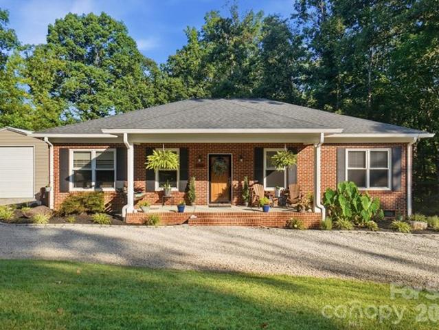 4739 Mountain Island Dr W, Charlotte, NC 28214