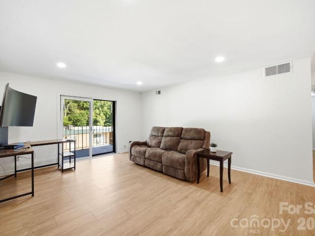 4739 Hedgemore Drive