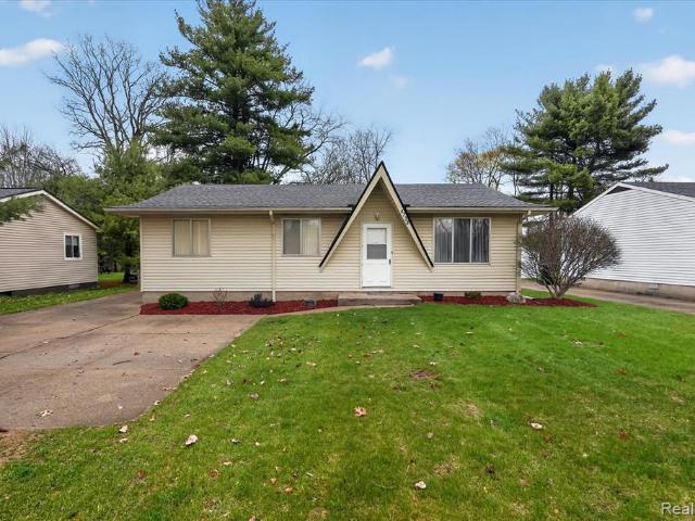 4739 Joan Lane