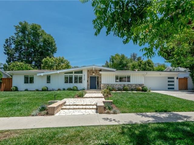 4730 Degovia Ave, Woodland Hills, CA 91364