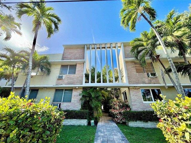 4730 Pine Tree Dr, Miami Beach, FL 33140