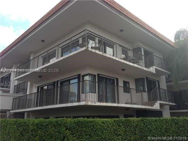 4730 SW 62nd Way Apt 202, Davie, FL 33314
