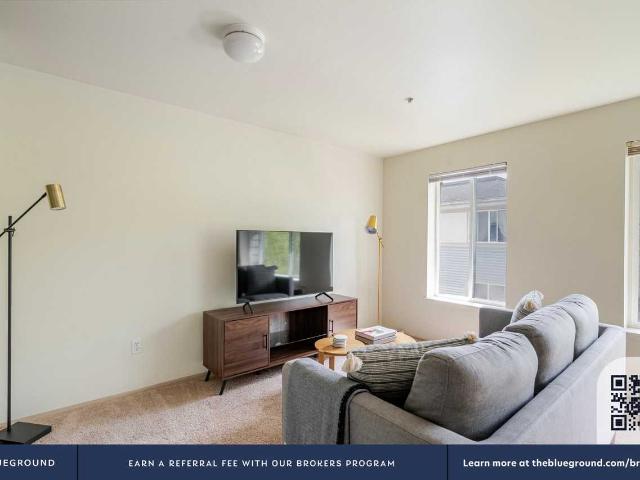 4730 21st Avenue Northeast Studio Apartment for Rent at 4750 21st Ave Ne #862, Seattle, WA 98105 University District