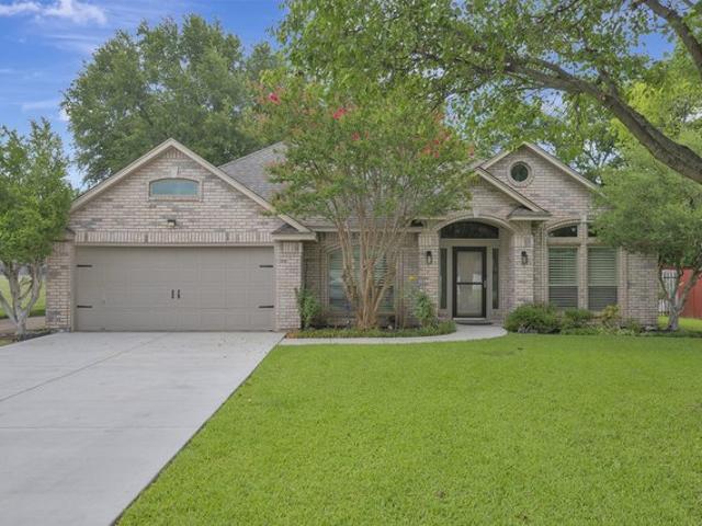 4731 Saddlebrook Dr, Benbrook, TX 76116