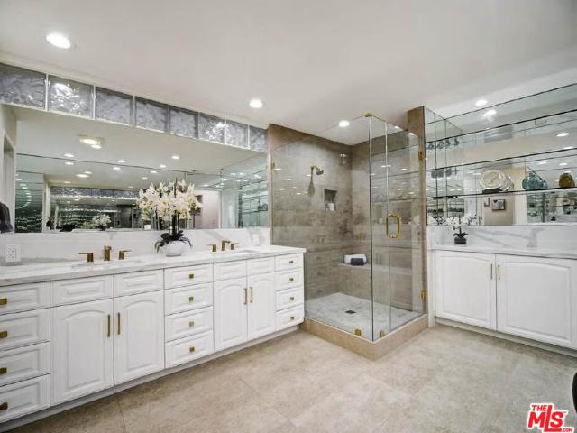 4732 Del Moreno Dr, Woodland Hills, CA 91364 | MLS #26835