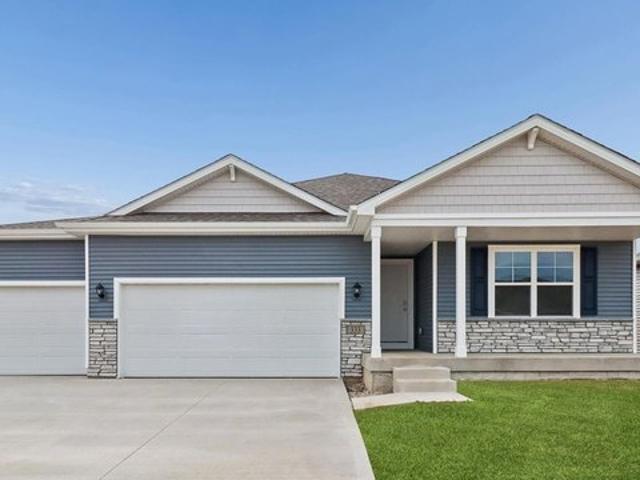 4732 rd St, Urbandale, IA 50323
