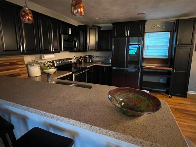 4733 W Oakwood Park Drive