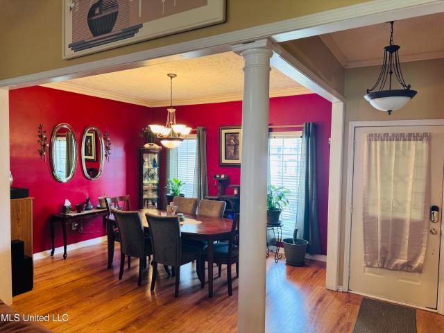 473 Shadowood Drive