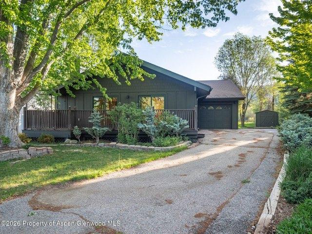 473 Stagecoach Ln, Carbondale, CO 81623