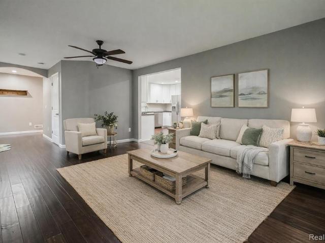 4744 Midland Drive