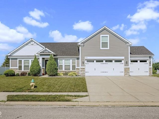 4744 Clairmont Dr, Columbus, IN 47203