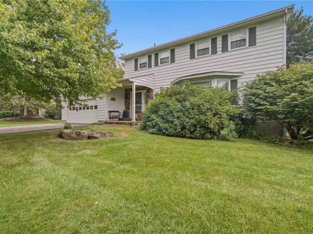 4744 Edgeworth Dr, Manlius, NY 13104