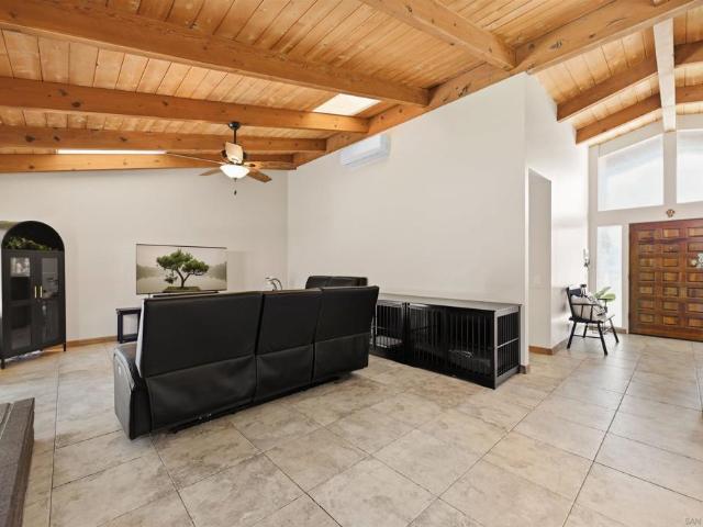4744 Via Serra