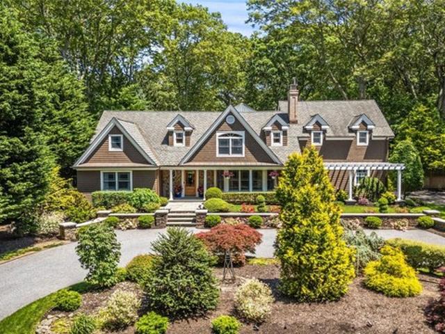 4745 N Bayview Rd, Southold, NY 11971