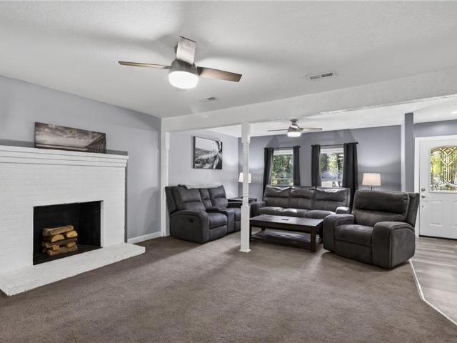 4745 Court Dr
